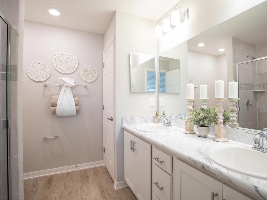 Inspiration Gallery En-Suite Owner's Baths - Highland Homes