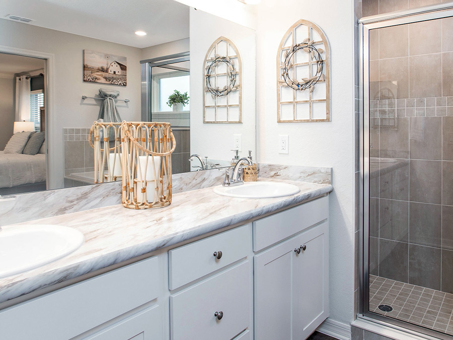 Inspiration Gallery | Parker - Owner's Bath | Highland Homes