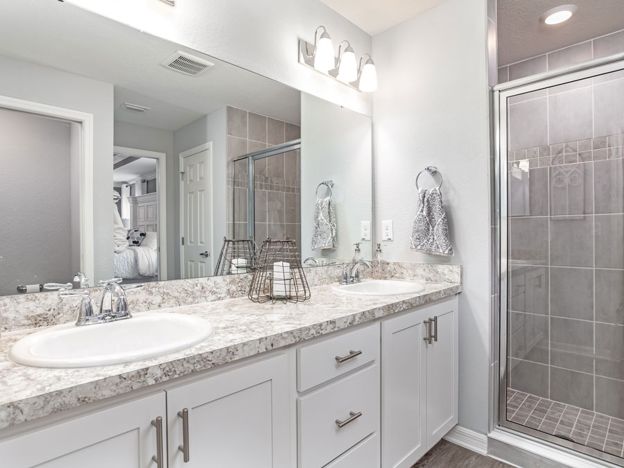 Inspiration Gallery En-Suite Owner's Baths - Highland Homes
