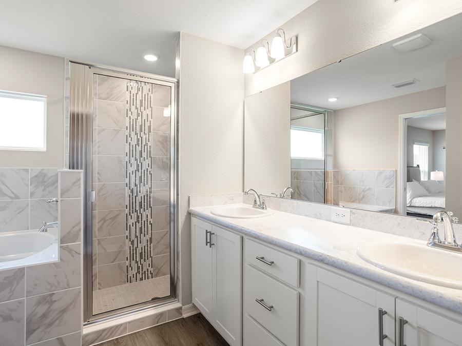 Inspiration Gallery | Parker-Owner's Suite Bath | Highland Homes