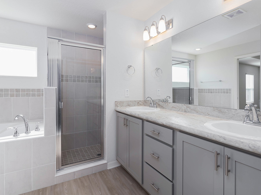 Inspiration Gallery | Raychel - Owner's Bath | Highland Homes