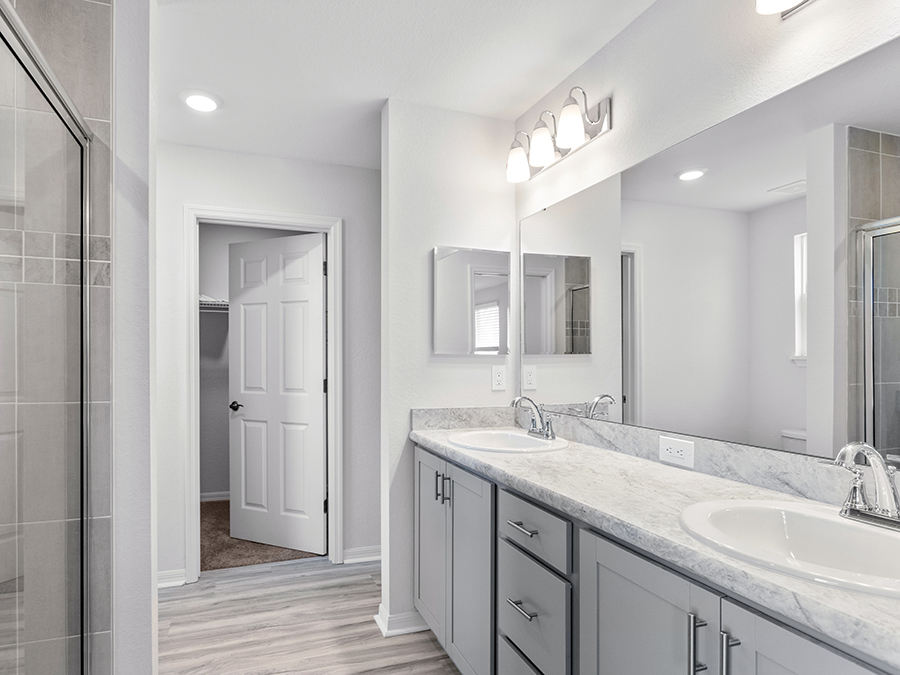 Inspiration Gallery | Seabrooke II - Owner's Bath | Highland Homes