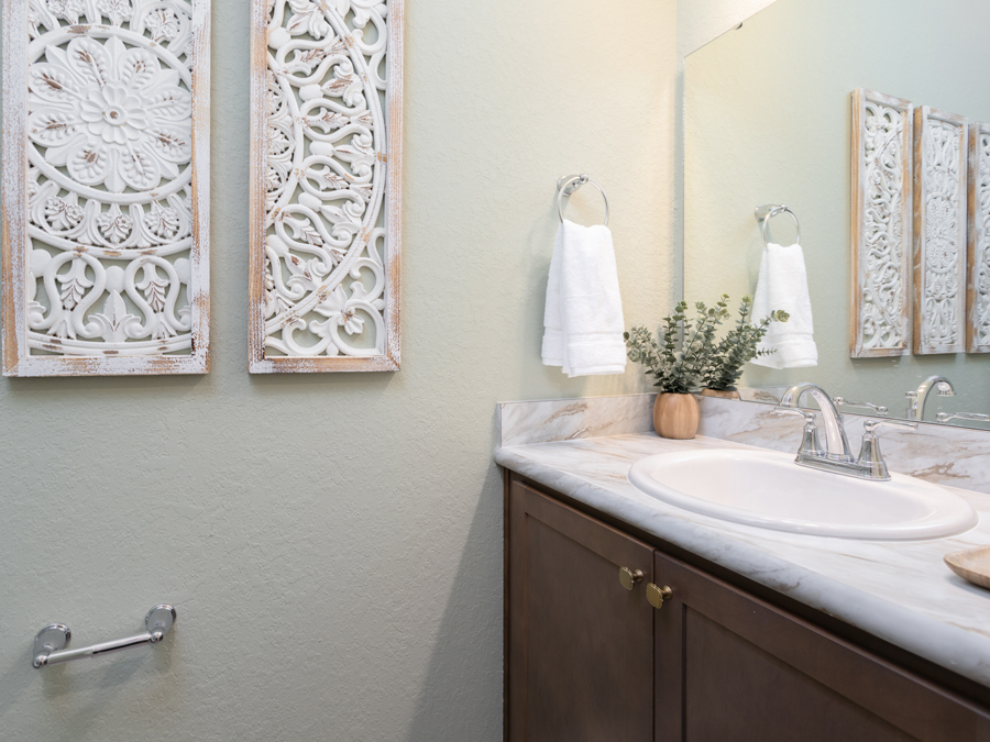 Inspiration Gallery | Wesley II - Powder Room | Highland Homes